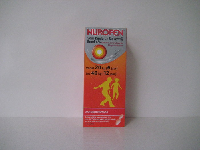 NUROFEN SIROOP KIND 4% AARDBEI (150ML) - Pharmaproducts